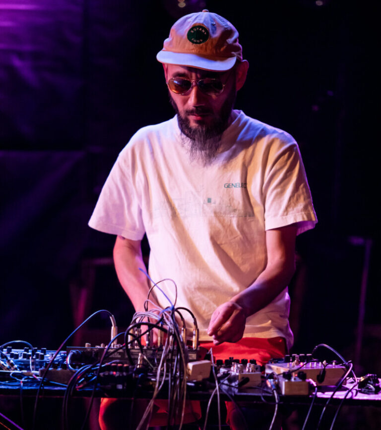 Elastro: Toshimaru Nakamura / Tetuzi Akiyama, Superposition, Sarah ...