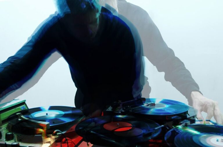 Dan Gunn: Different Airs (Artist Talk) - The Visualist